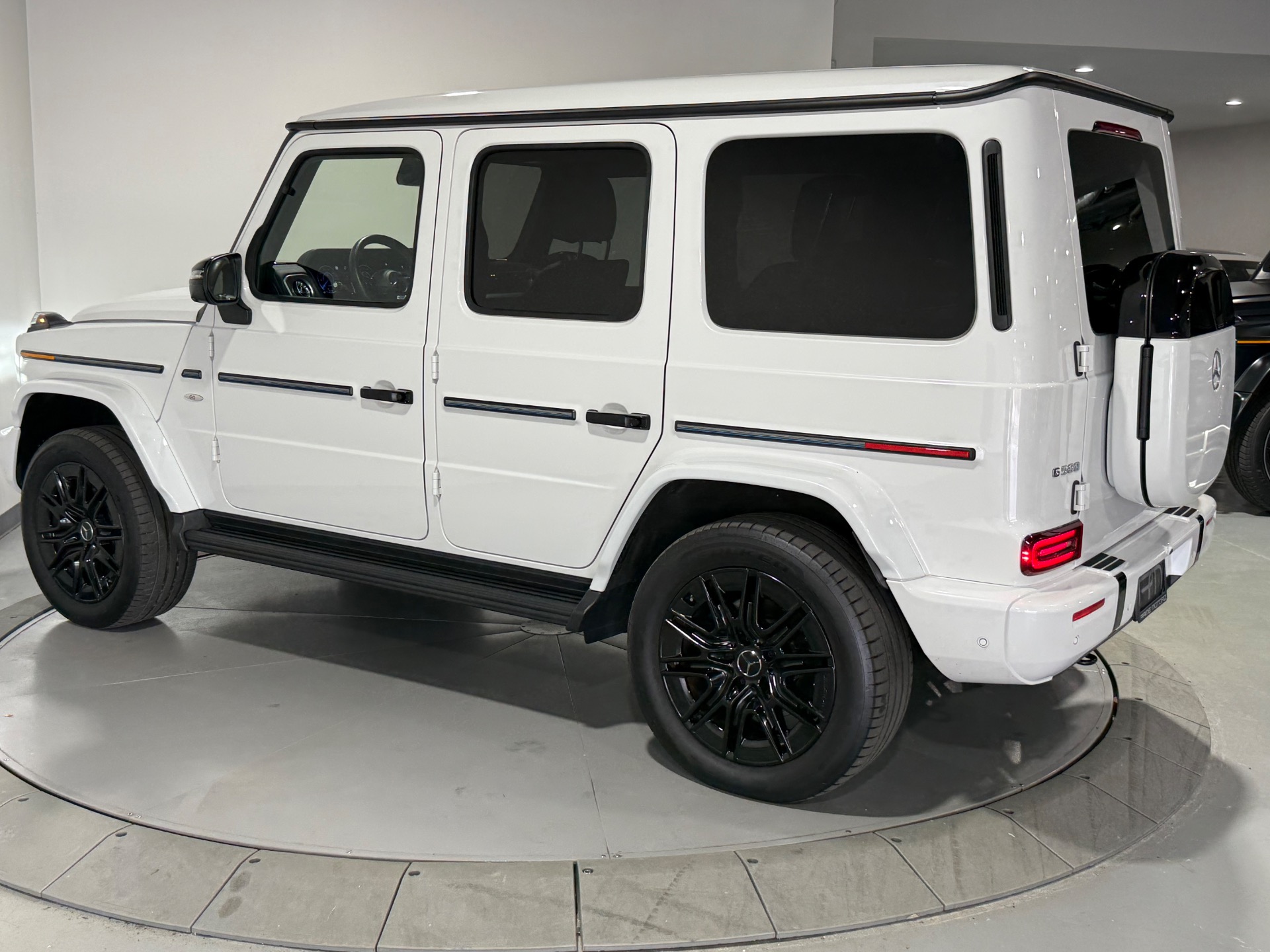 Used 2025 MANUFAKTUR Moonlight White Metallic Mercedes-Benz G-Class 580 ...
