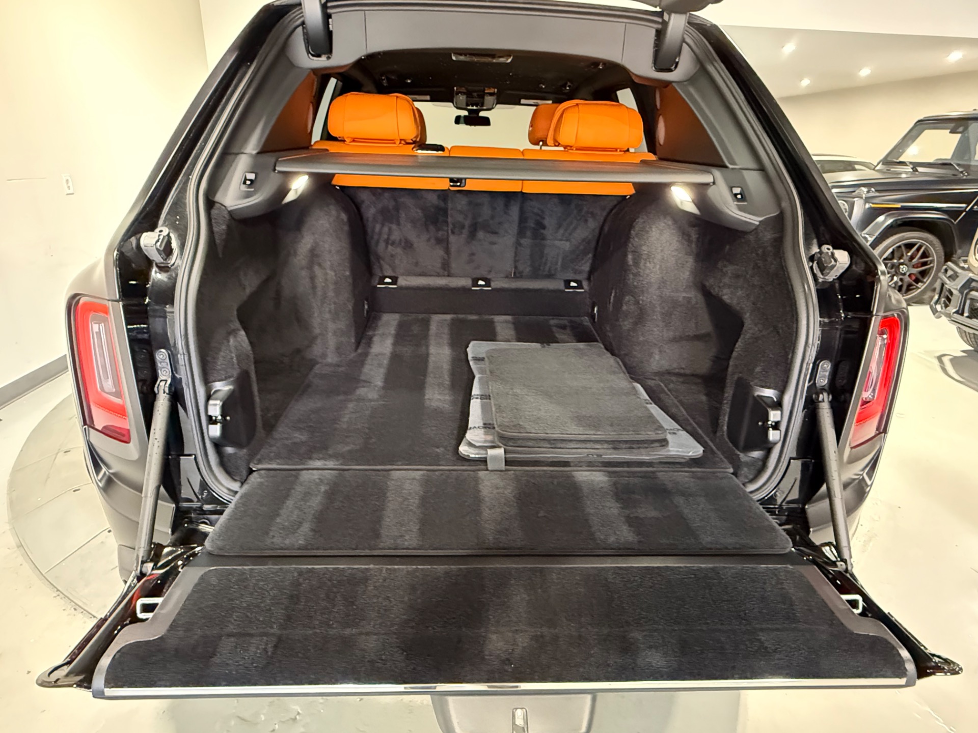 Used 2021 Black Diamond Rolls-Royce Cullinan 6.8L TT 563HP AWD For Sale ...