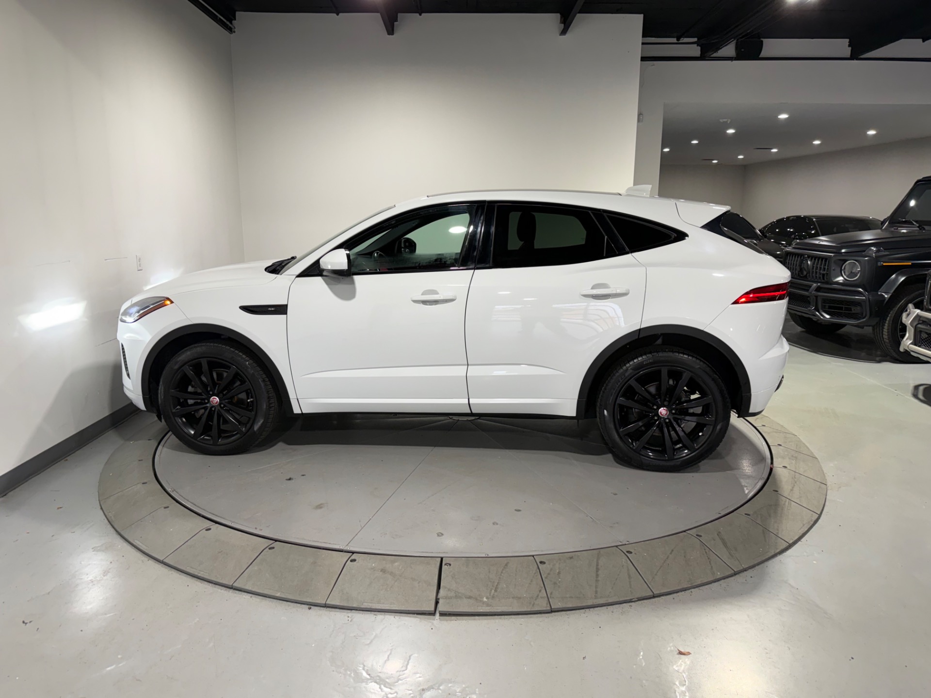 Used 2019 Fuji White Jaguar E-PACE P300 R Dynamic AWD P300 R-Dynamic SE ...