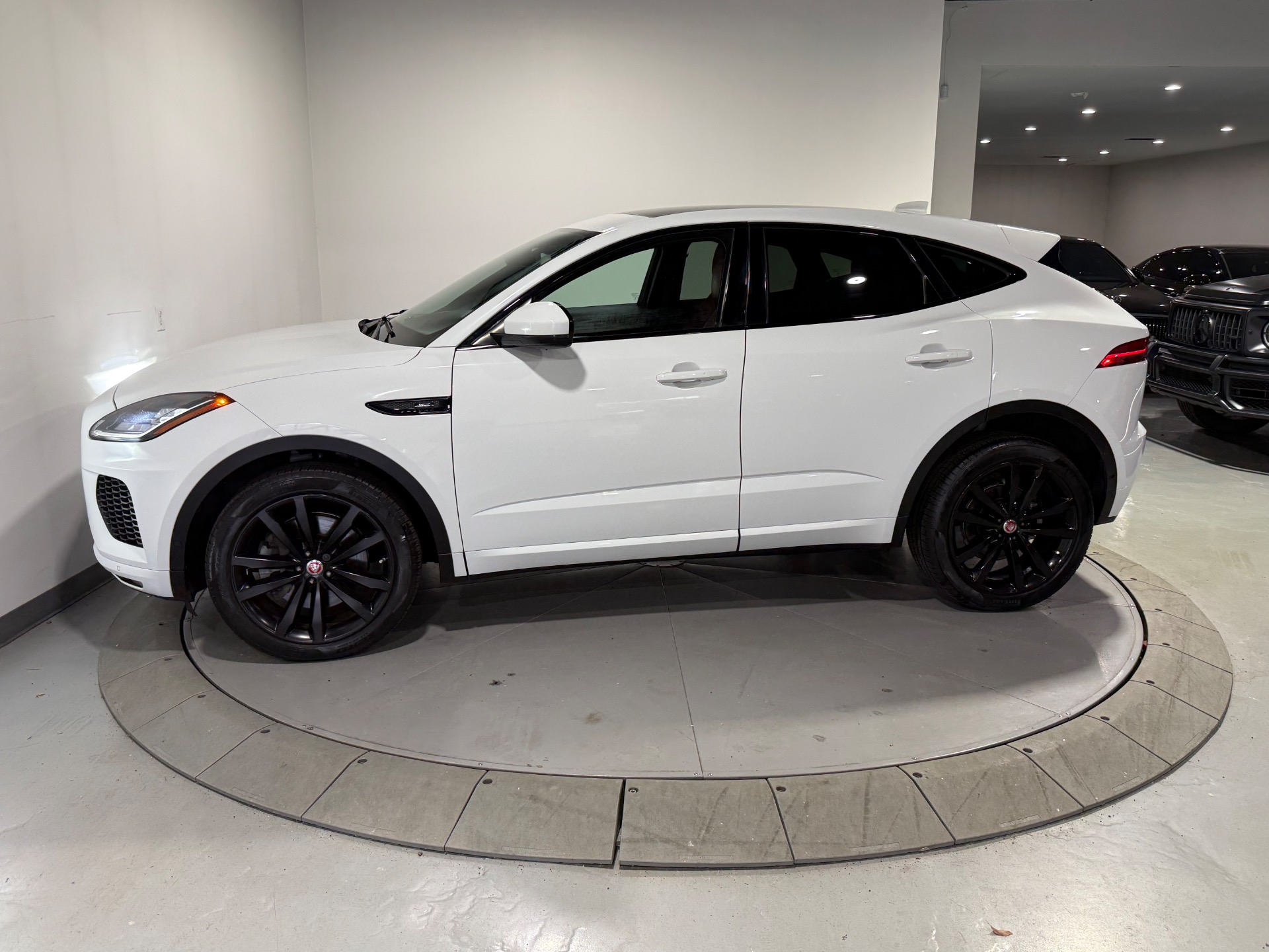 Used 2019 Fuji White Jaguar E-PACE P300 R Dynamic AWD P300 R-Dynamic SE ...