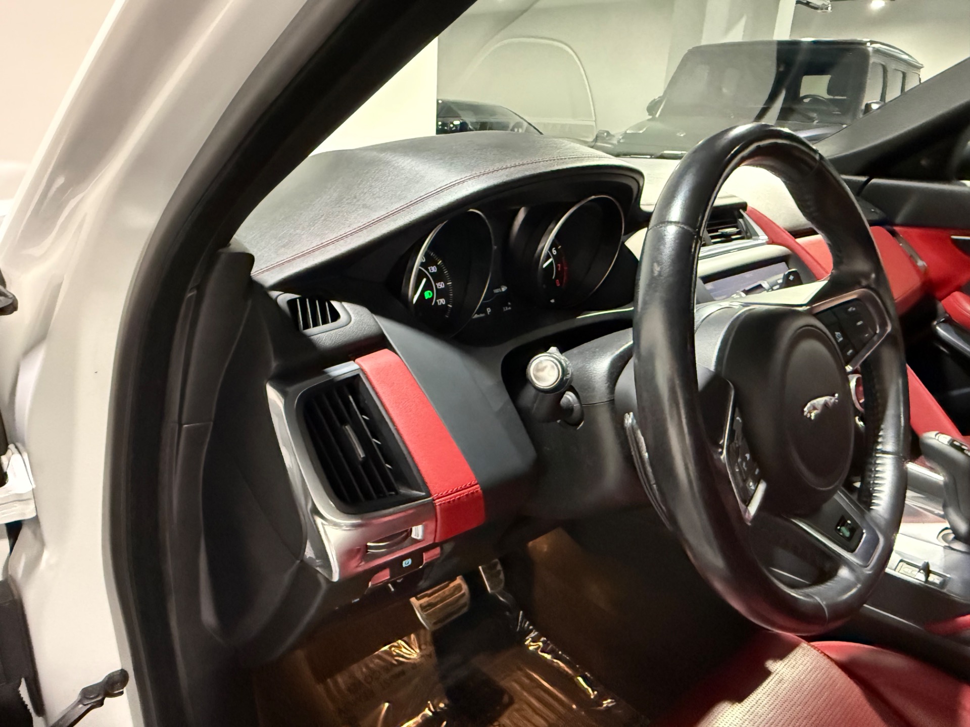 Used 2019 Fuji White Jaguar E-PACE P300 R Dynamic AWD P300 R-Dynamic SE ...