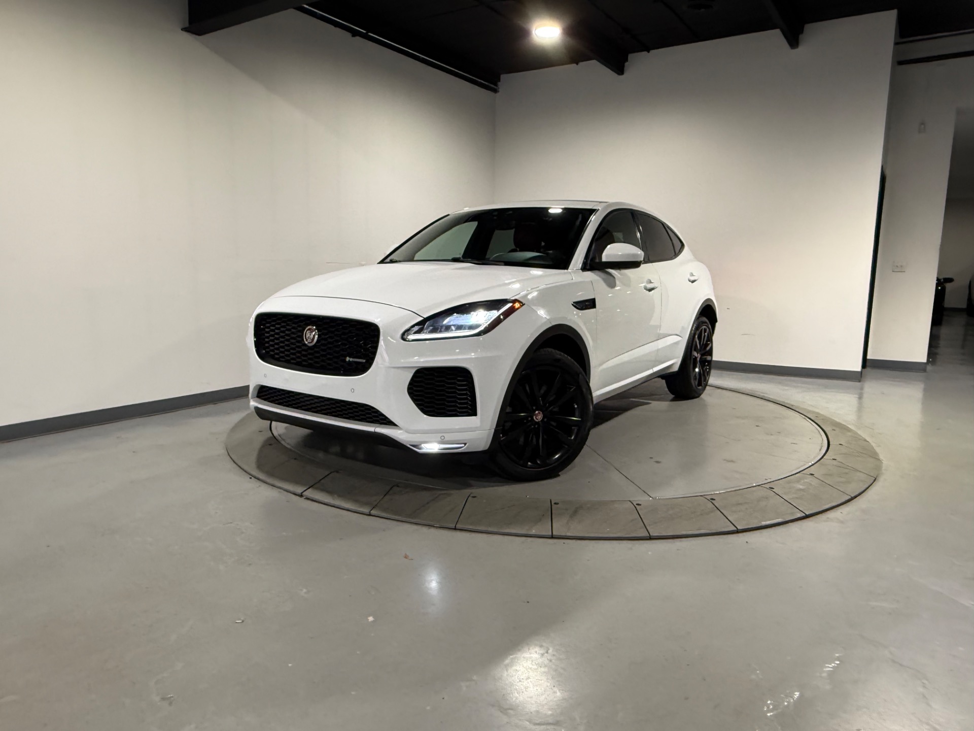Used 2019 Fuji White Jaguar E-PACE P300 R Dynamic AWD P300 R-Dynamic SE ...