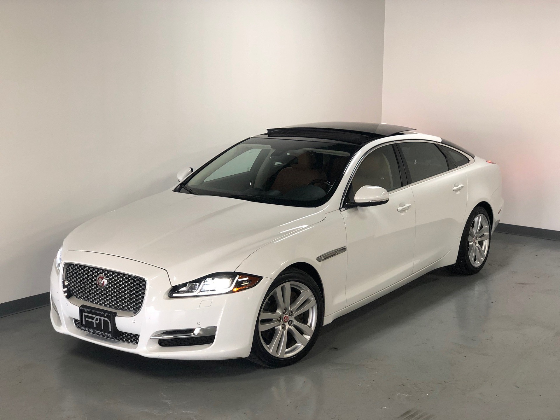 Jaguar Xjl Supercharged White