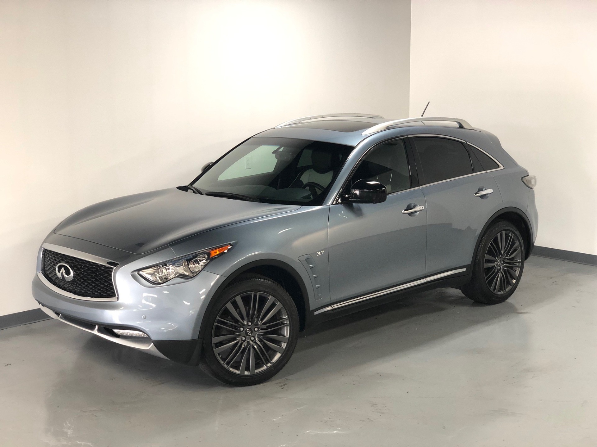 Infiniti Qx70