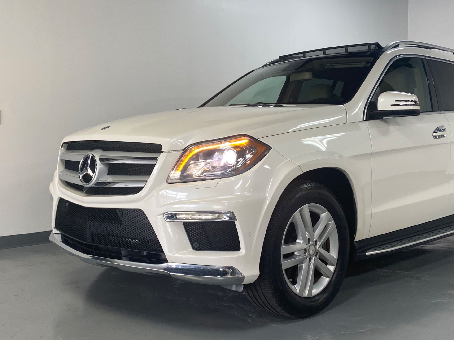 Used 2015 designo Diamond White Metallic Mercedes-Benz GL-Class GL550 ...