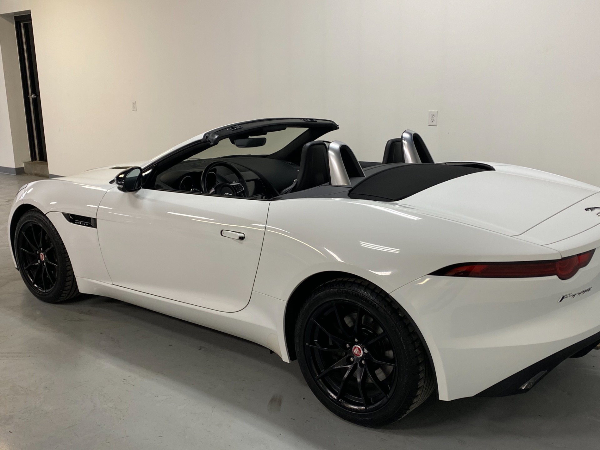 Used 2018 Fuji White Jaguar F-TYPE 2 DOOR CONVERTIBLE 296HP For Sale ...
