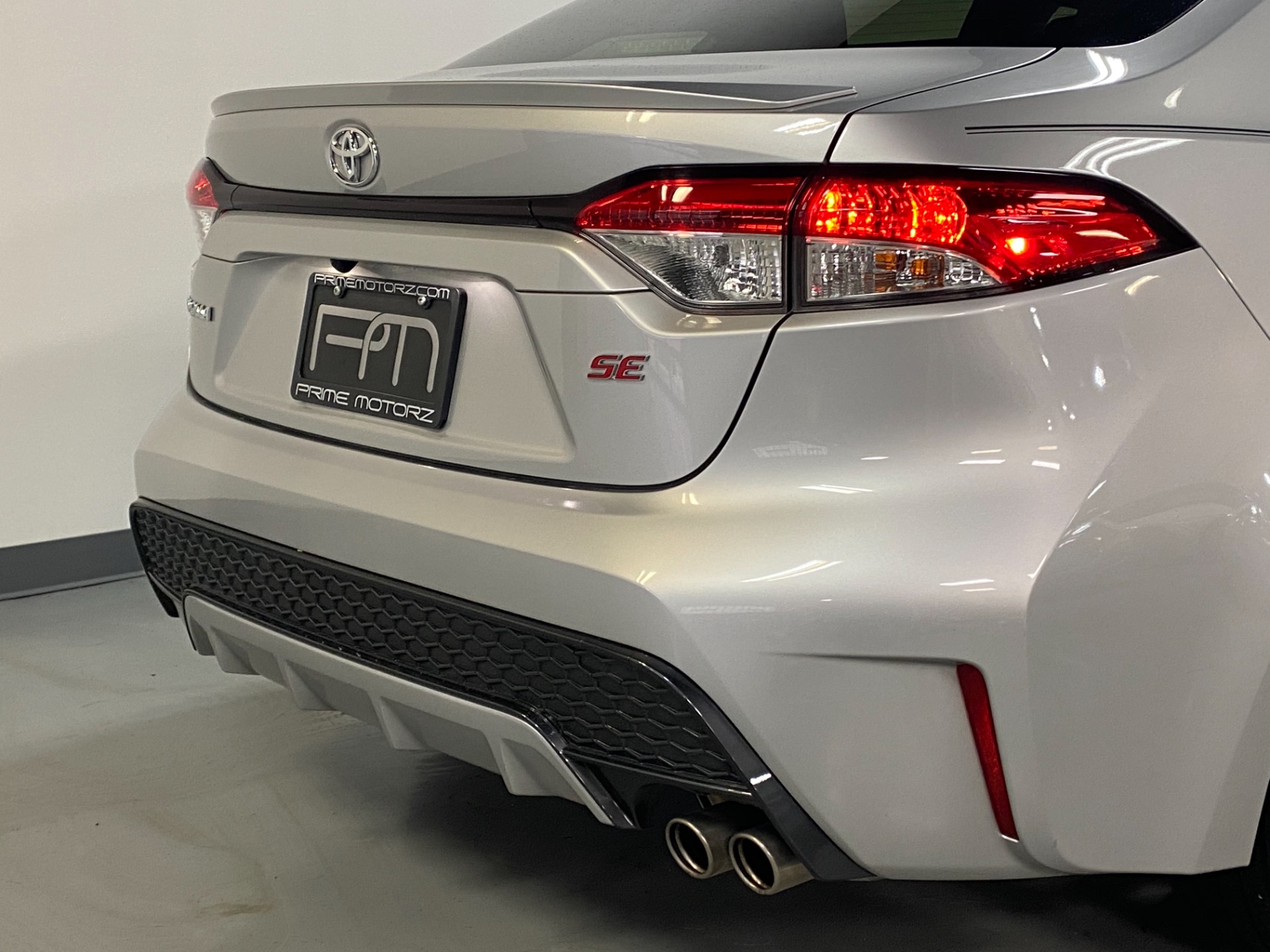 Used 2020 Classic Silver Metallic Toyota Corolla SE SE For Sale (Sold ...