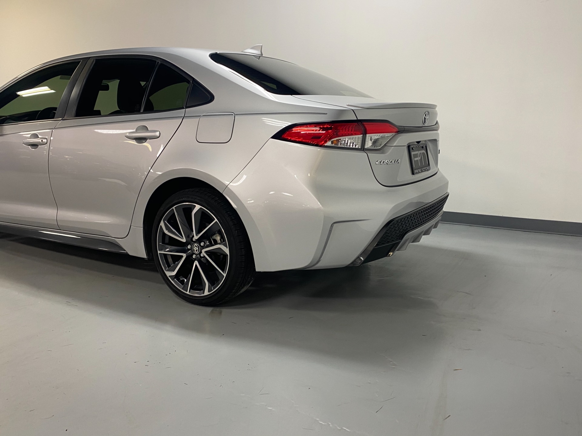 Used 2020 Classic Silver Metallic Toyota Corolla SE SE For Sale (Sold ...