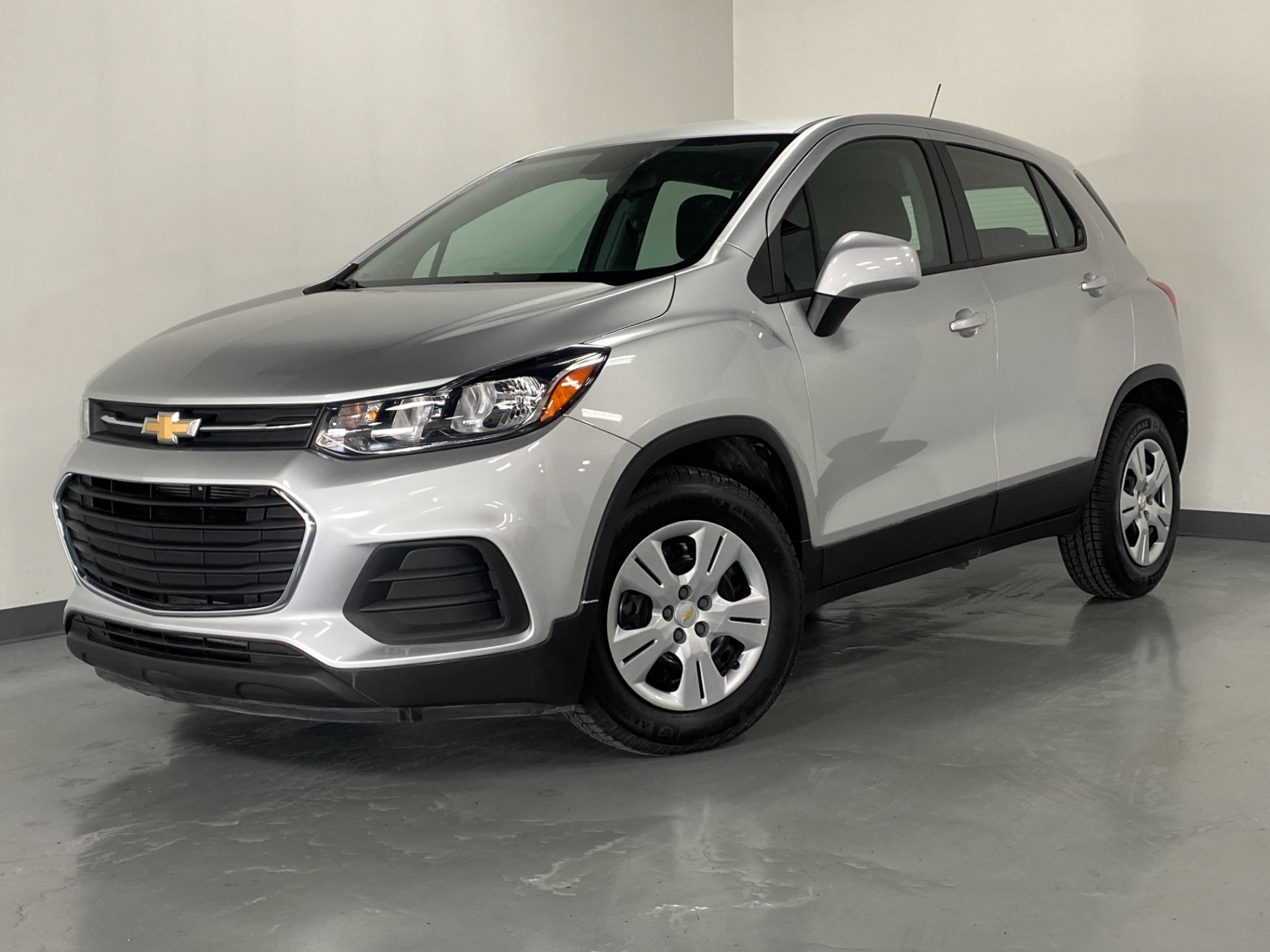 Used 2018 Silver Ice Metallic Chevrolet Trax LS For Sale (Sold) | Prime ...