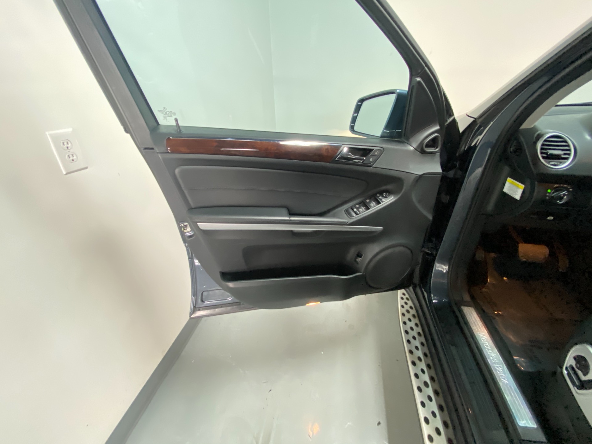 Used 2011 Steel Grey Metallic Mercedes-Benz M-Class ML350 AWD ML 350 ...