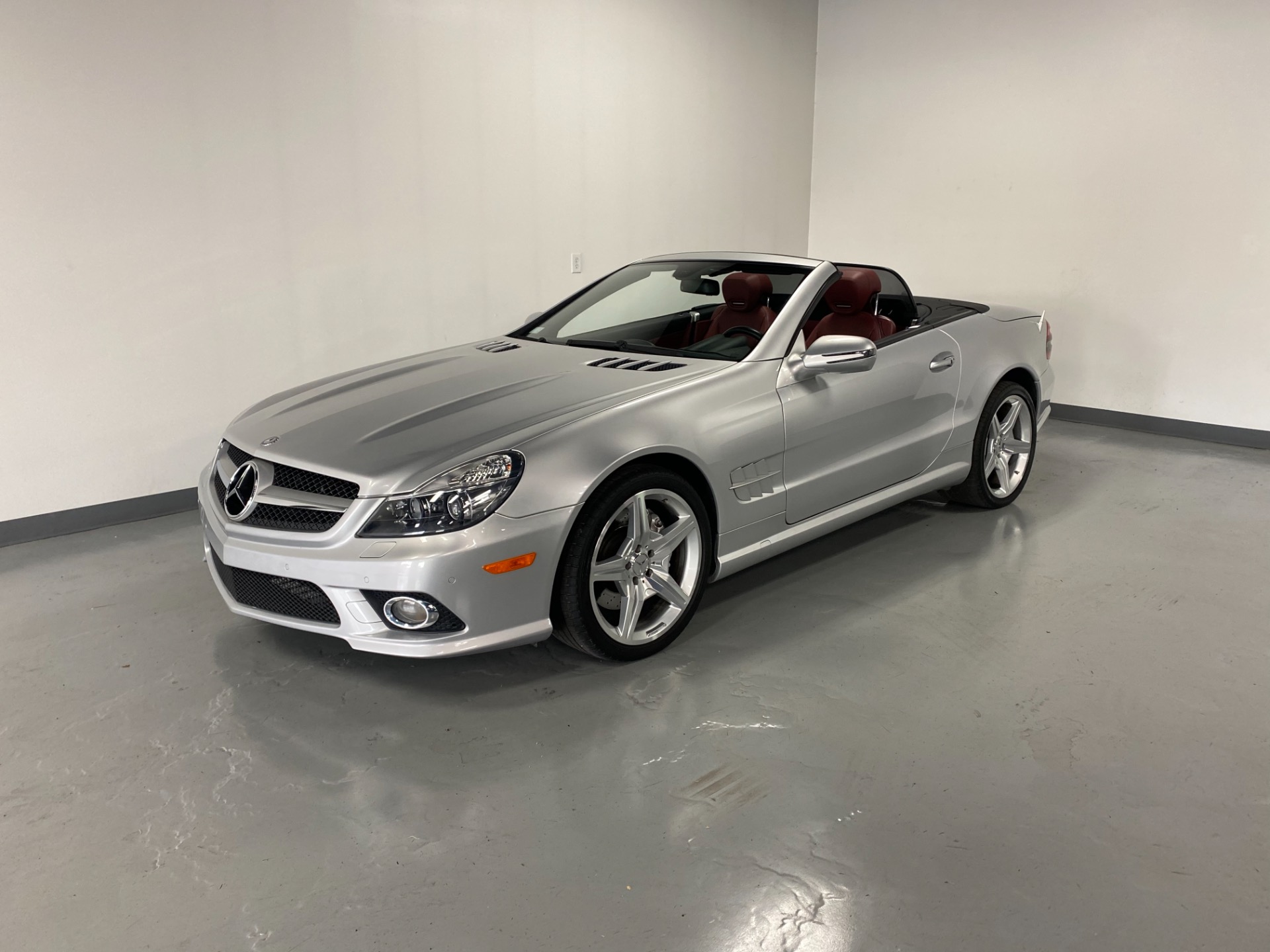 Used 2009 Iridium Silver Metallic Mercedes-Benz SL-Class SL550 ...