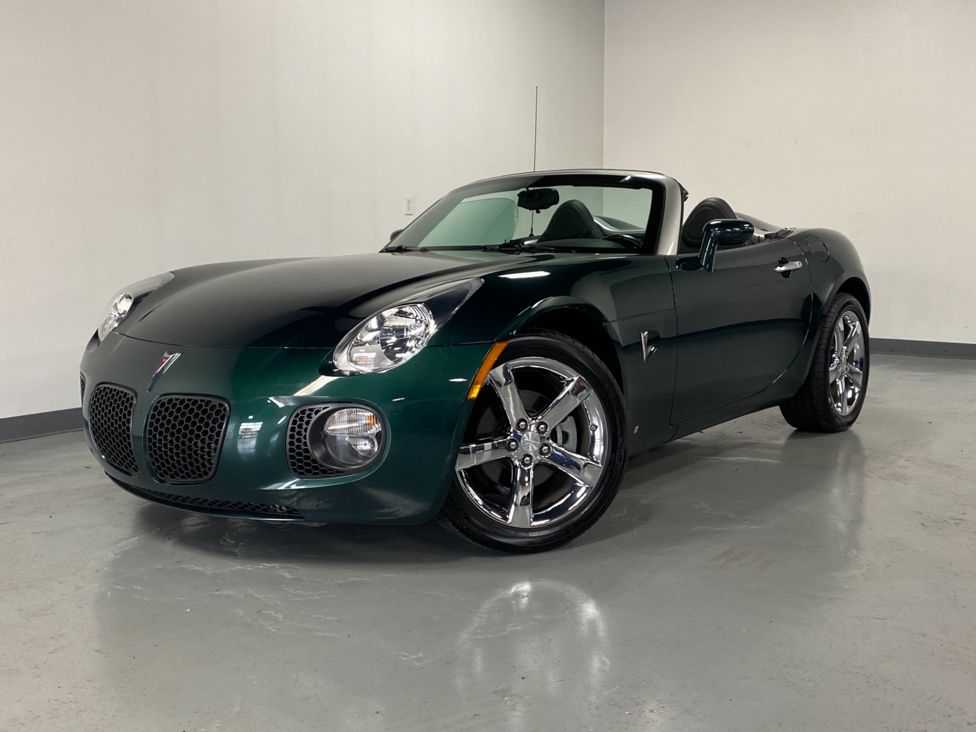 Stock Pontiac Solstice