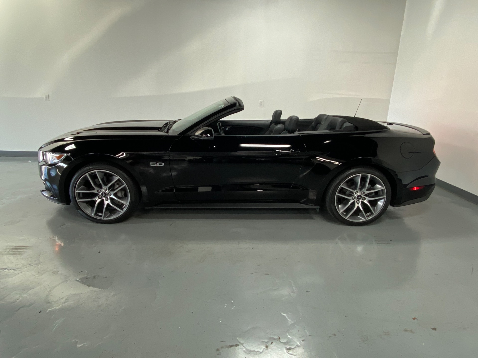 Convertible Black 2015