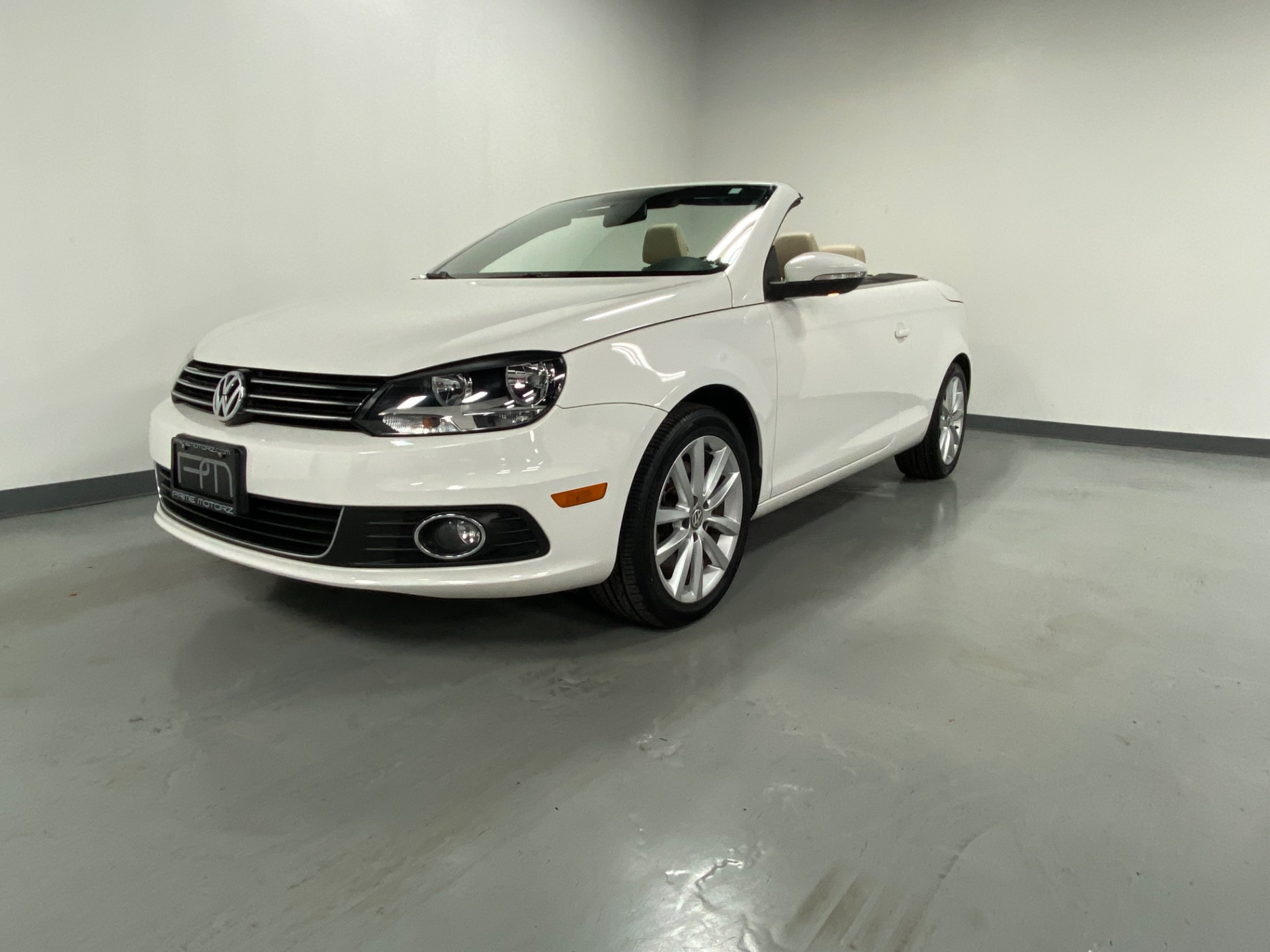 Volkswagen Eos White